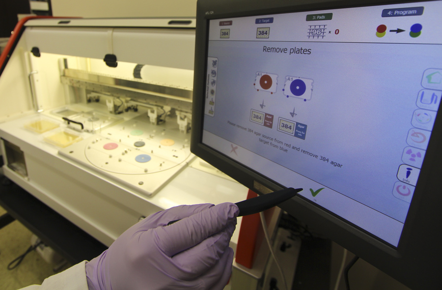 Singer RoToR HDA - pinning array robot | ORP Core Facilities ...